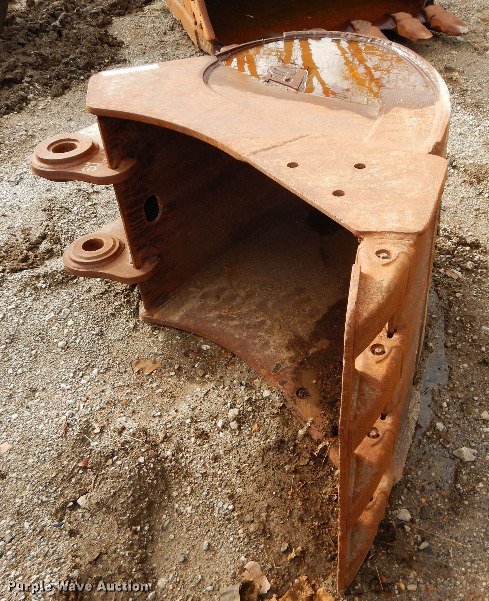 Tag 30" W excavator bucket in Kansas City, KS | Item JX9198 sold ...