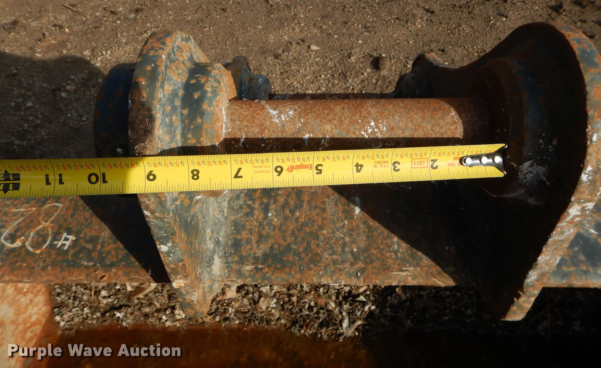 Caterpillar 48" W excavator bucket in Kansas City, KS | Item JX9204 ...