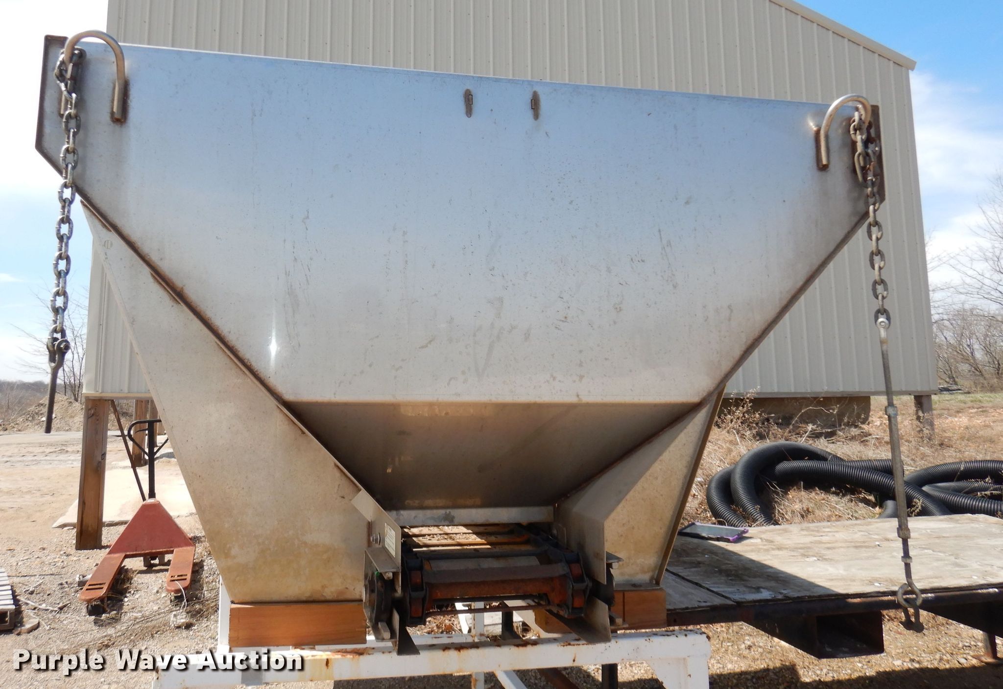 Salt Dogg Vbox SS spreader in Louisburg, KS | Item JV9182 sold | Purple ...