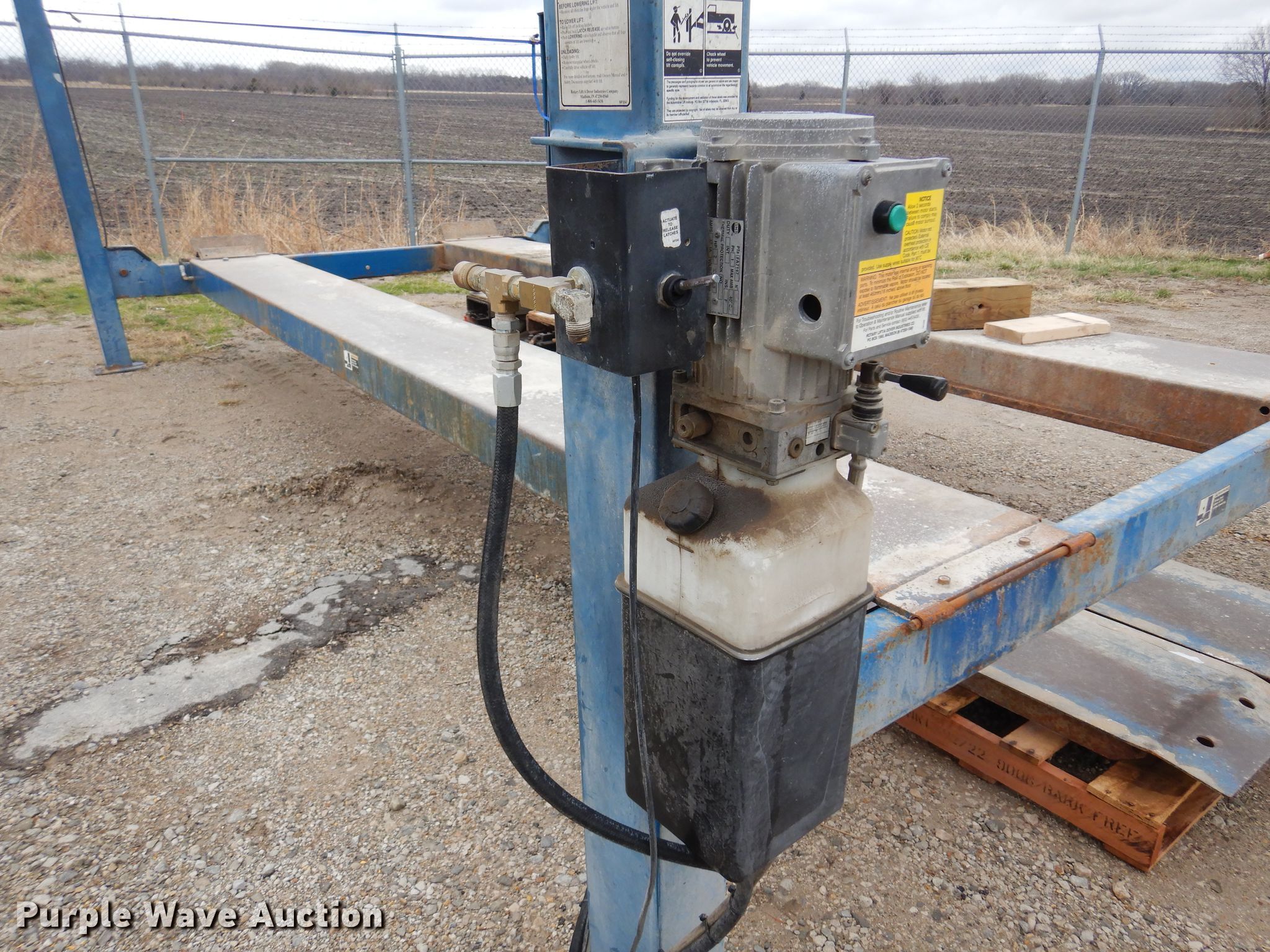 Rotary SM123-10 four post automotive lift in Emporia, KS | Item KJ9593 ...