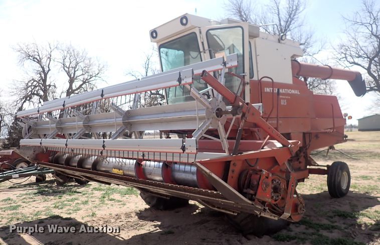 1976 International 815 combine in Kinsley, KS | Item DP4560 sold ...