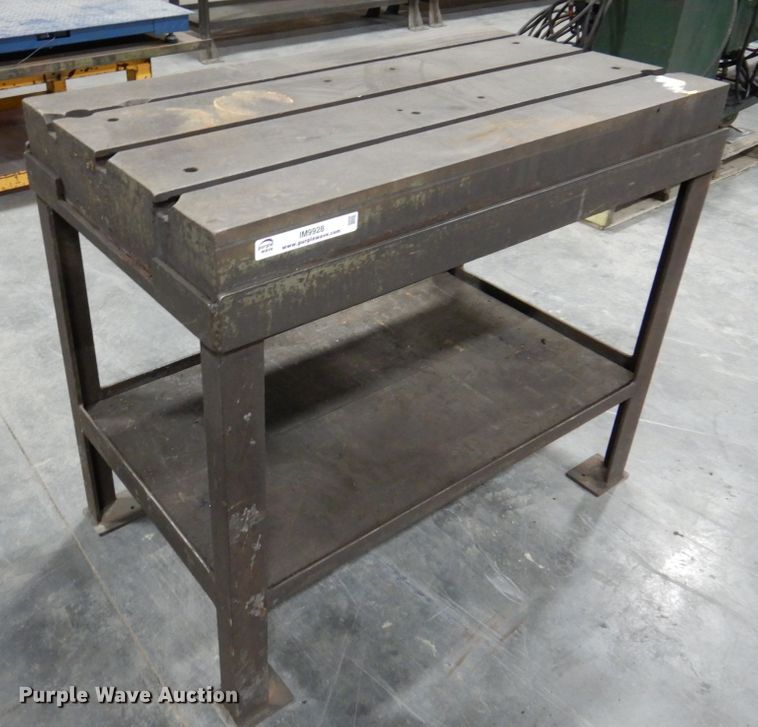 Slotted welding table in Dubuque, IA | Item IM9928 sold | Purple Wave
