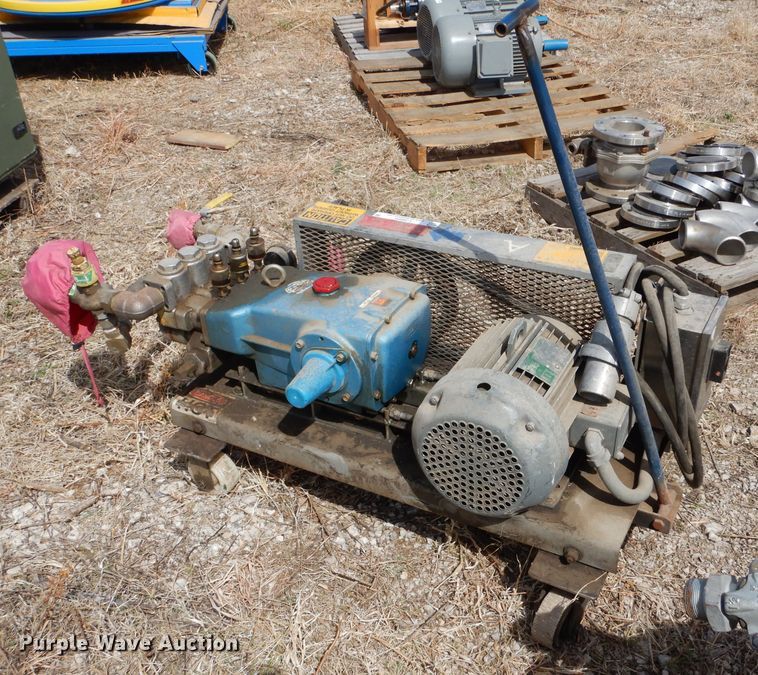 Conco pressure washer in Hays, KS | Item LJ9869 sold | Purple Wave
