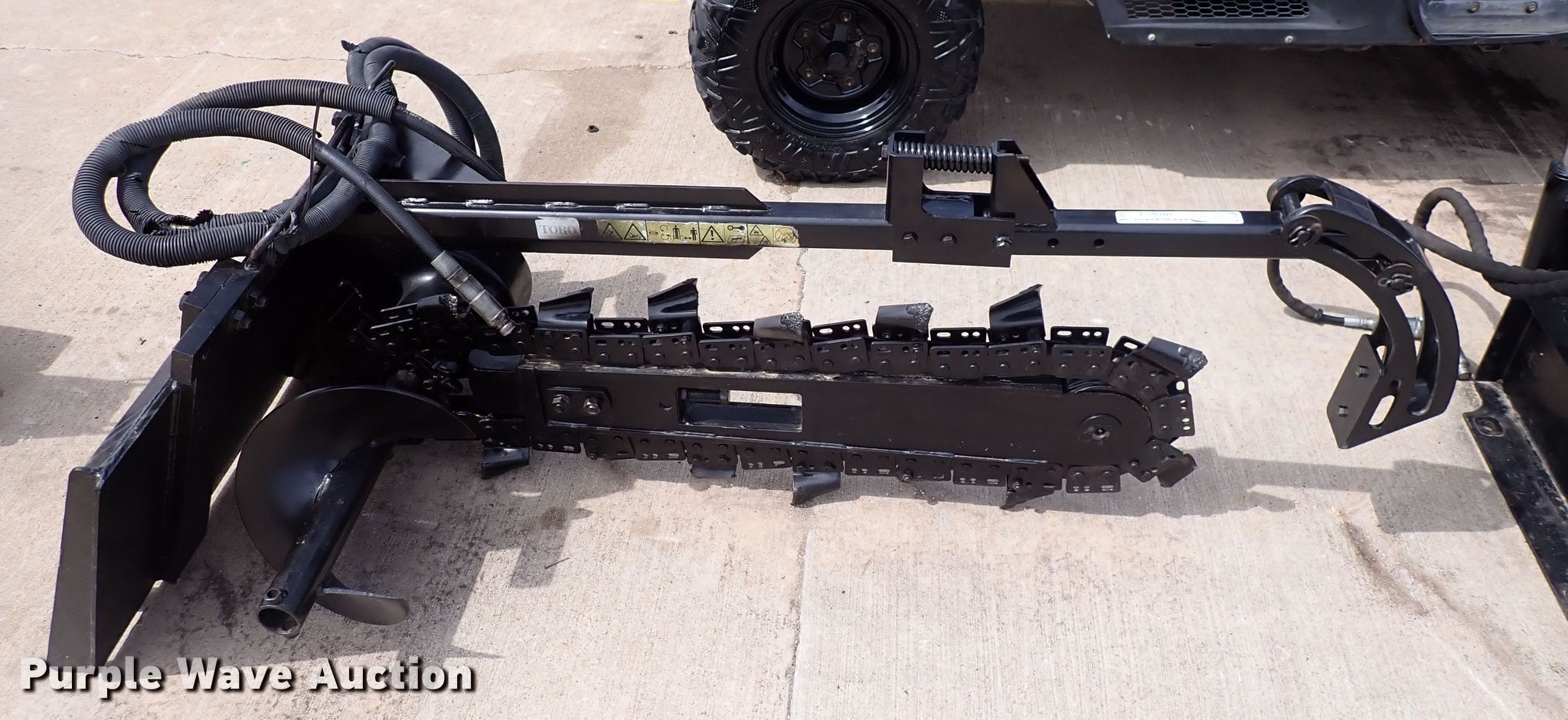 Toro Dingo compact utility loader trencher in Wichita, KS | Item HR9814 ...