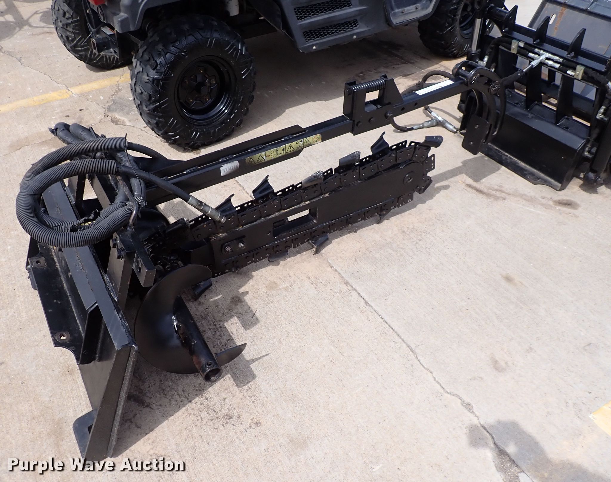 Toro Dingo compact utility loader trencher in Wichita, KS | Item HR9814 ...