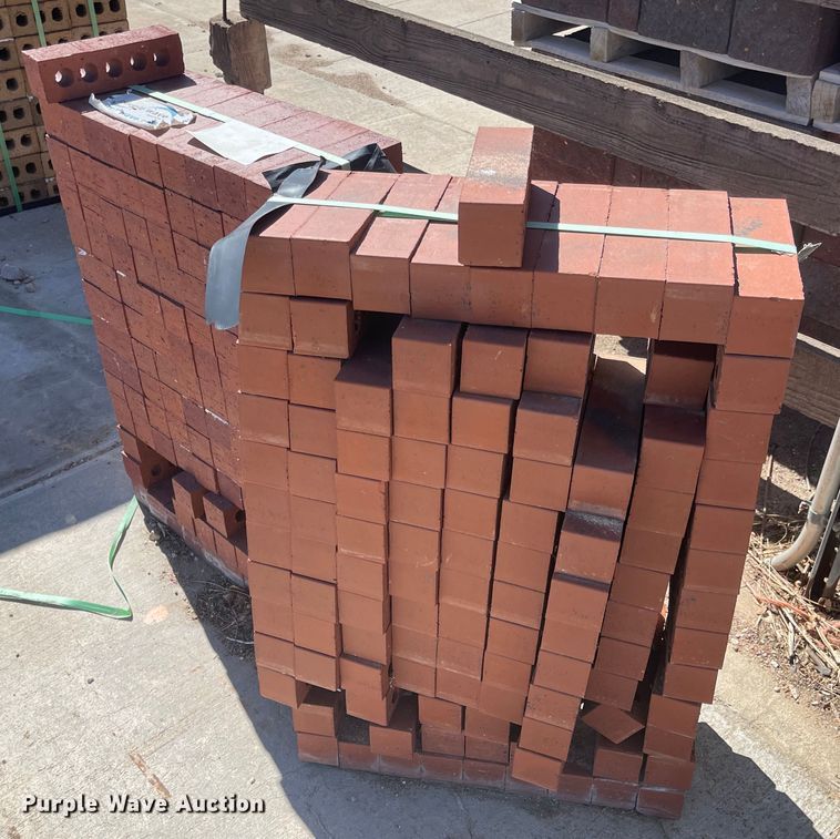 (2) bundles of bricks in Salina, KS | Item DJ3269 sold | Purple Wave