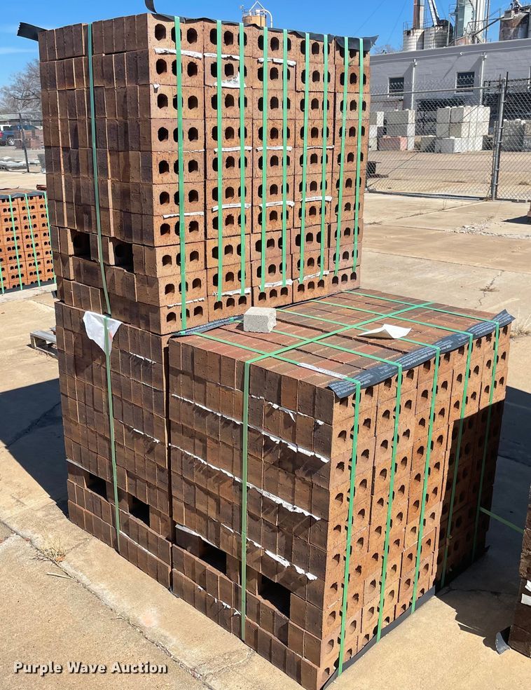 (3) bundles of bricks in Salina, KS | Item FV9387 sold | Purple Wave