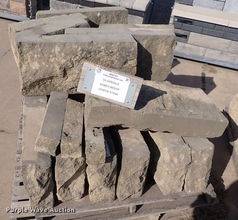 1.415 tons of Silverdale SBSF stones in Wichita, KS | Item IH9737 sold ...