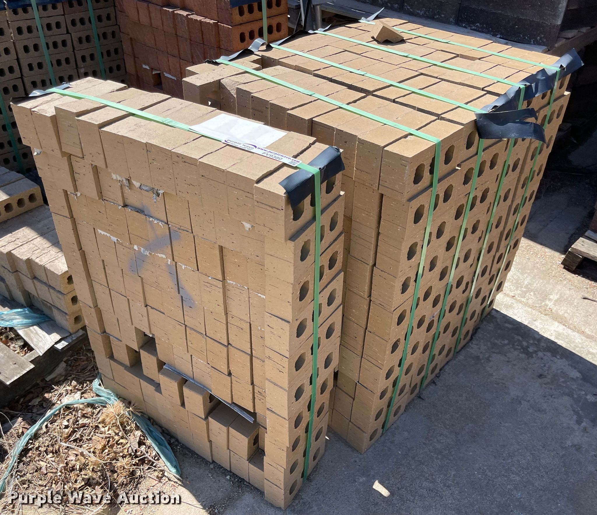 (5) bundles of bricks in Salina, KS | Item FV9380 sold | Purple Wave