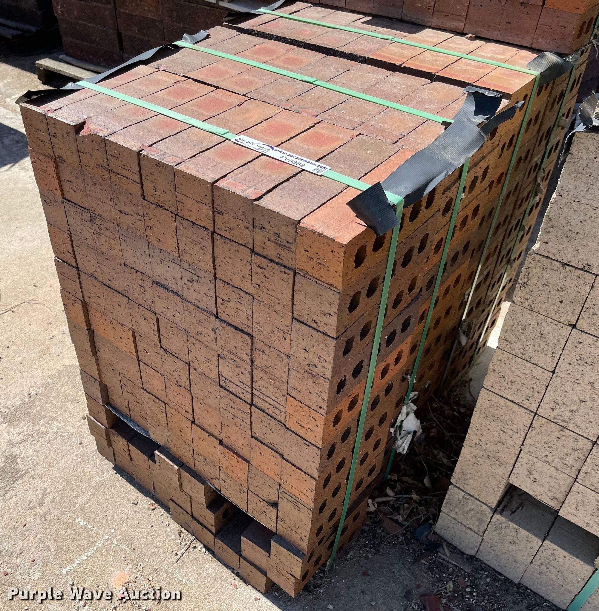 (2) bundles of bricks in Salina, KS | Item FV9382 sold | Purple Wave