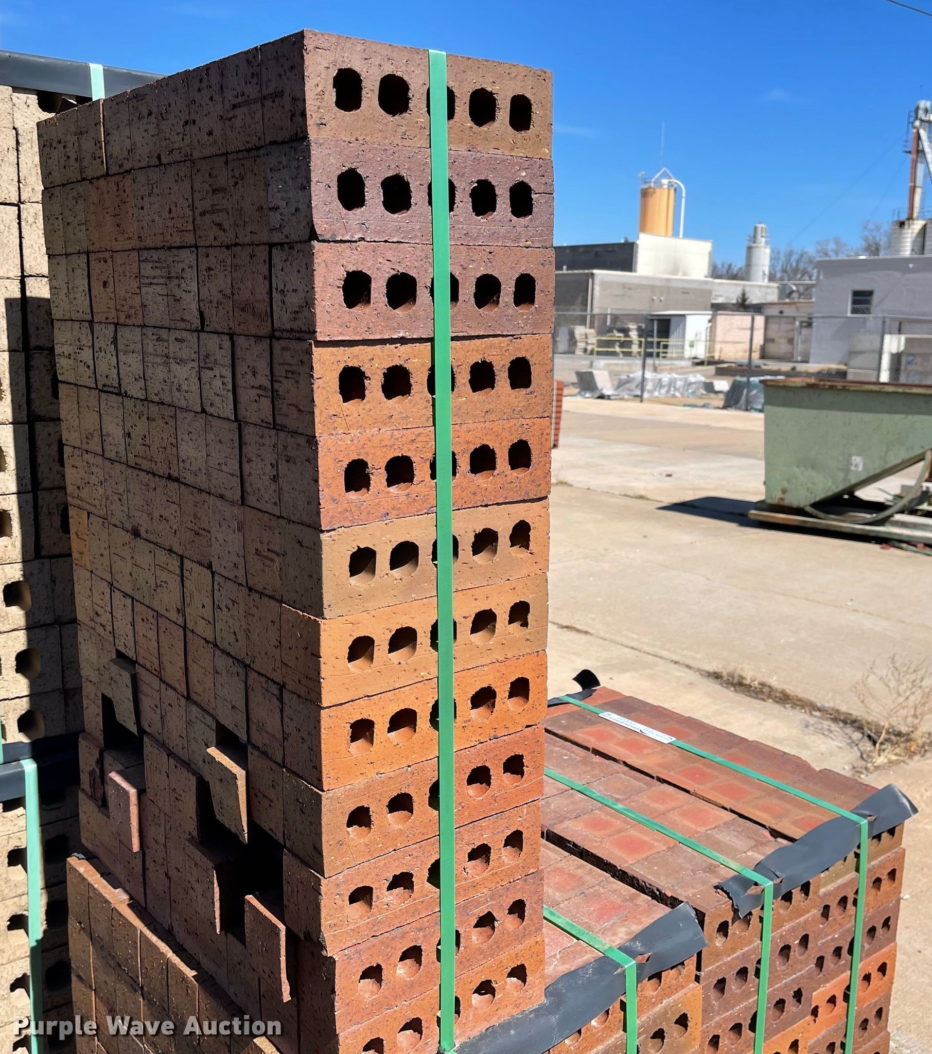(2) bundles of bricks in Salina, KS | Item FV9382 sold | Purple Wave