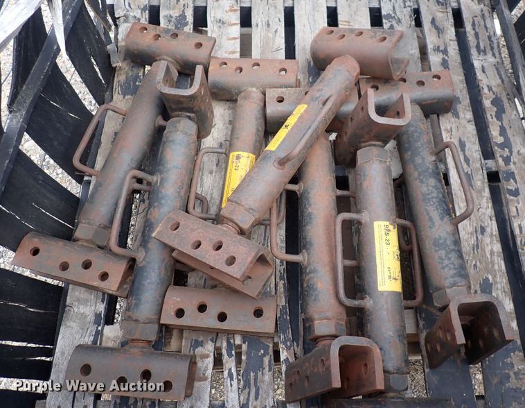(35) trench shoring screw jacks in Wichita, KS | Item HR9766 sold ...