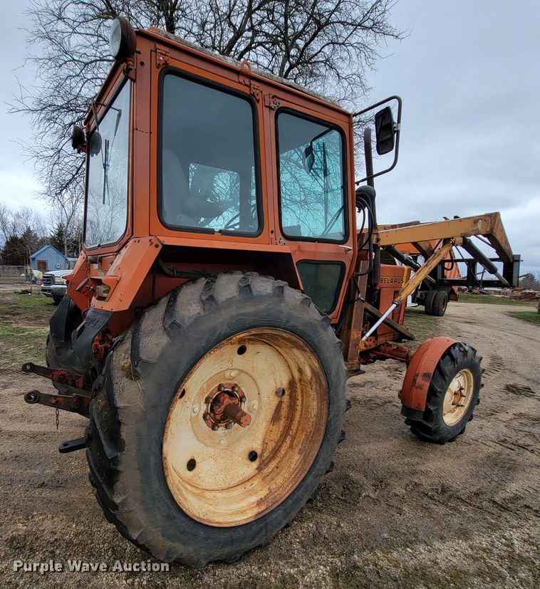 1990 Belarus 822 MFWD tractor in Moran, KS | Item HF9324 sold | Purple Wave