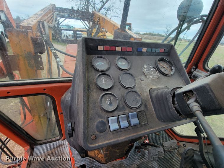 1990 Belarus 822 MFWD tractor in Moran, KS | Item HF9324 sold | Purple Wave