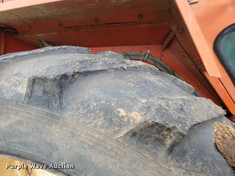 1990 Belarus 822 MFWD tractor in Moran, KS | Item HF9324 sold | Purple Wave