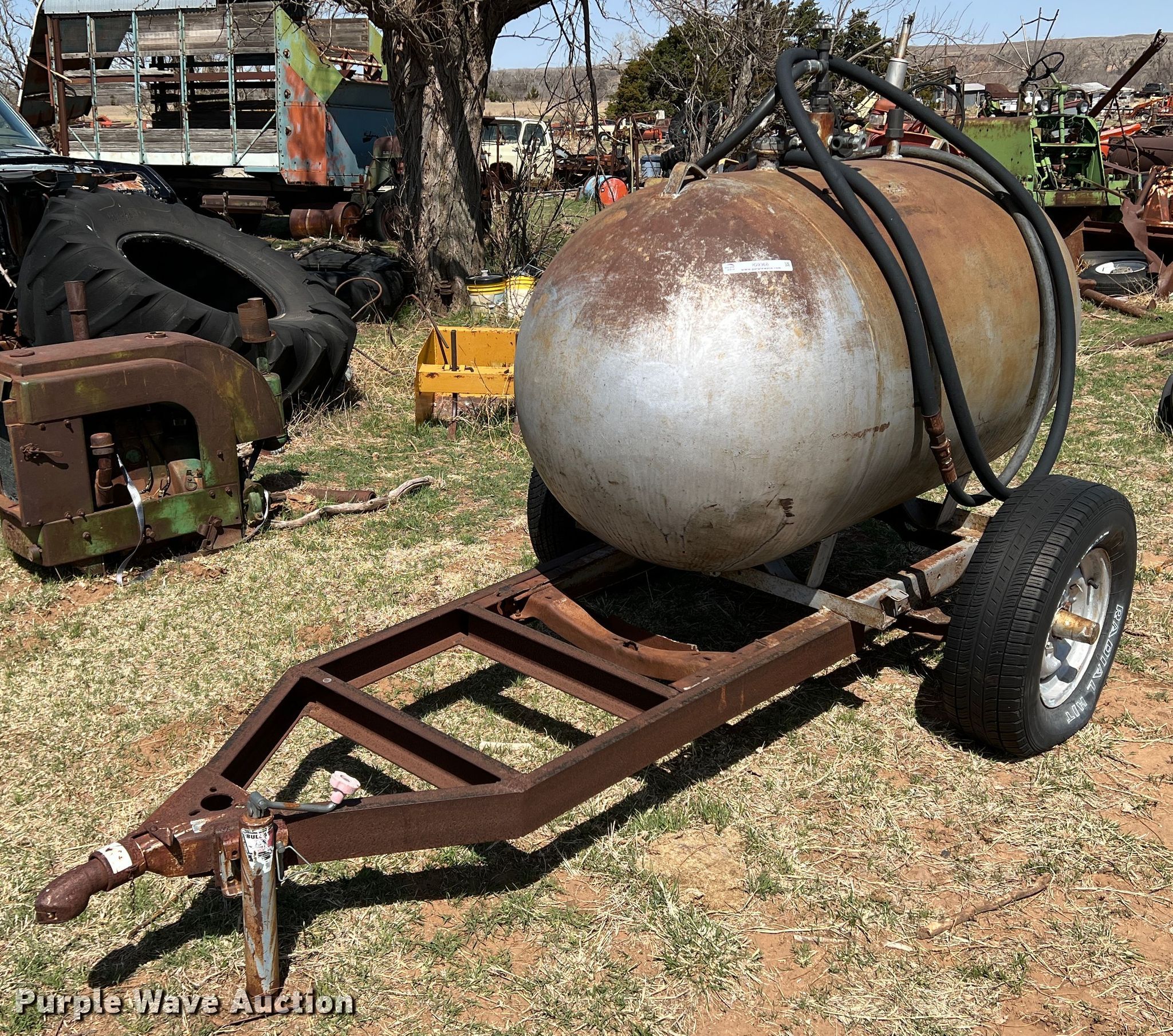 Propane tank in Laverne, OK | Item IG9368 sold | Purple Wave