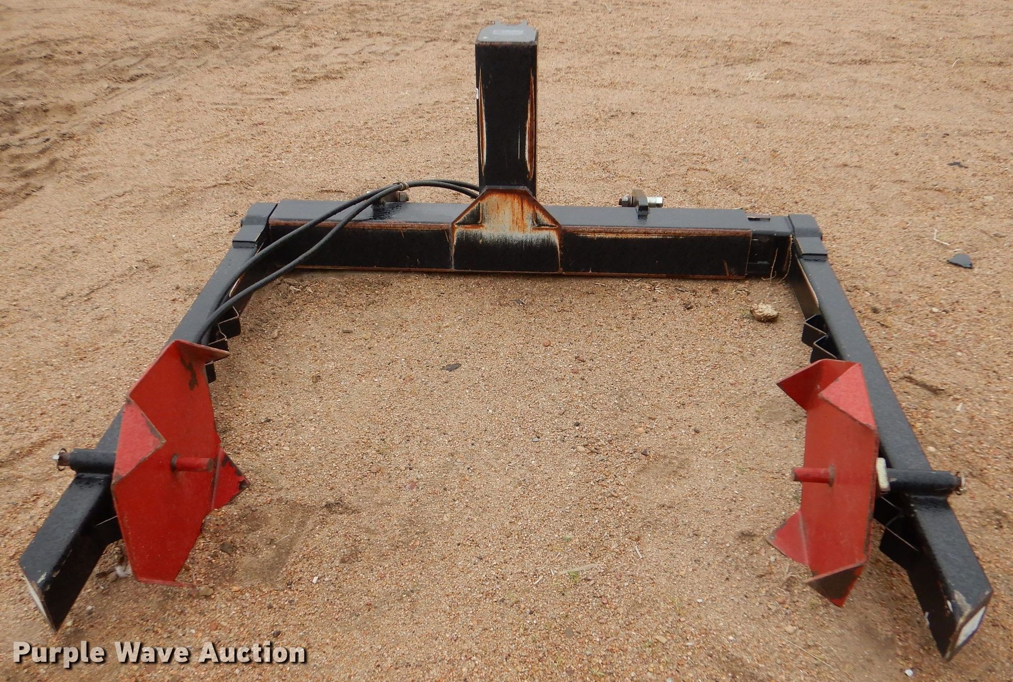 DewEze Bale Hugger 165I bale arms in Kinsley, KS | Item LS9123 sold ...