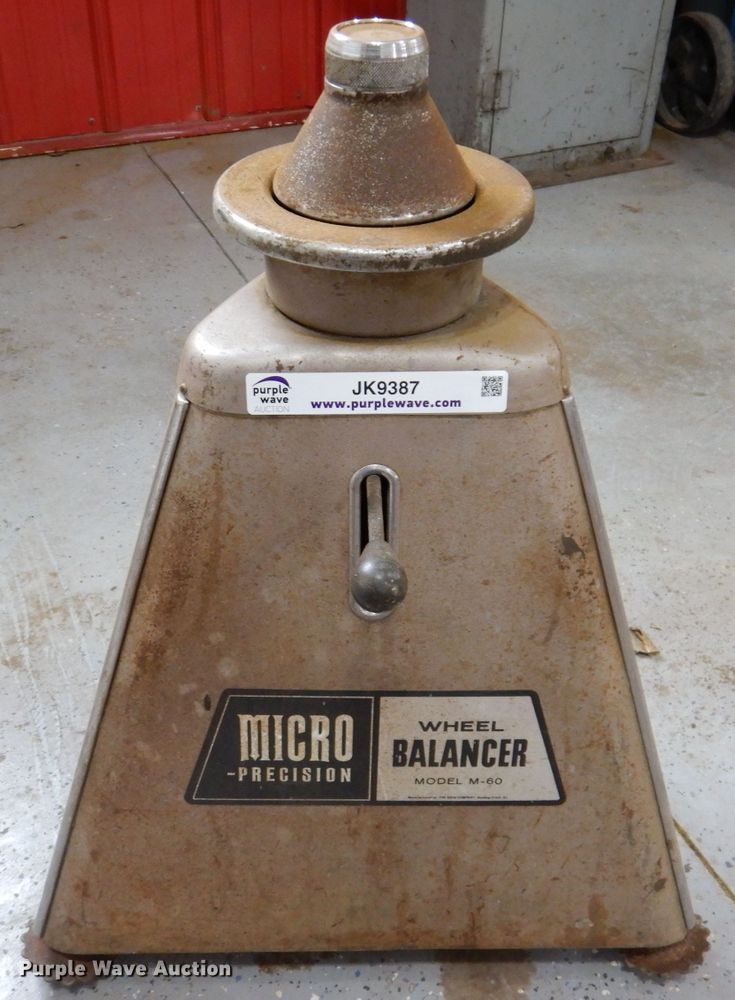 Micro Precision M-60 wheel balancer in Ottumwa, IA | Item JK9387 sold ...