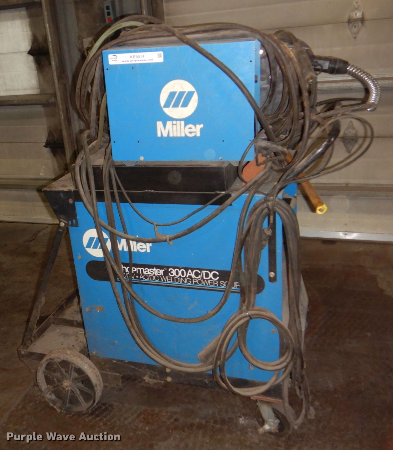 Miller 300 welder in Saint Joseph, MO | Item KE9014 sold | Purple Wave