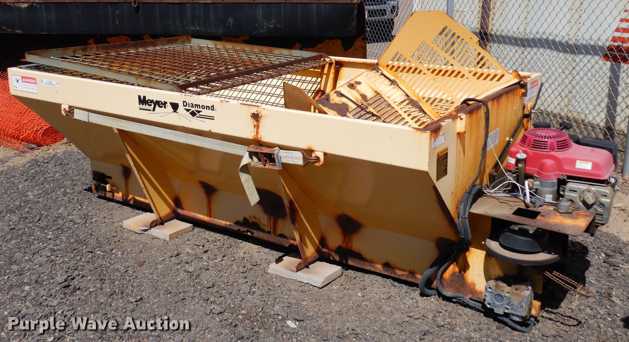 Meyer Diamond spreader in Colorado Springs, CO | Item LT9800 sold ...