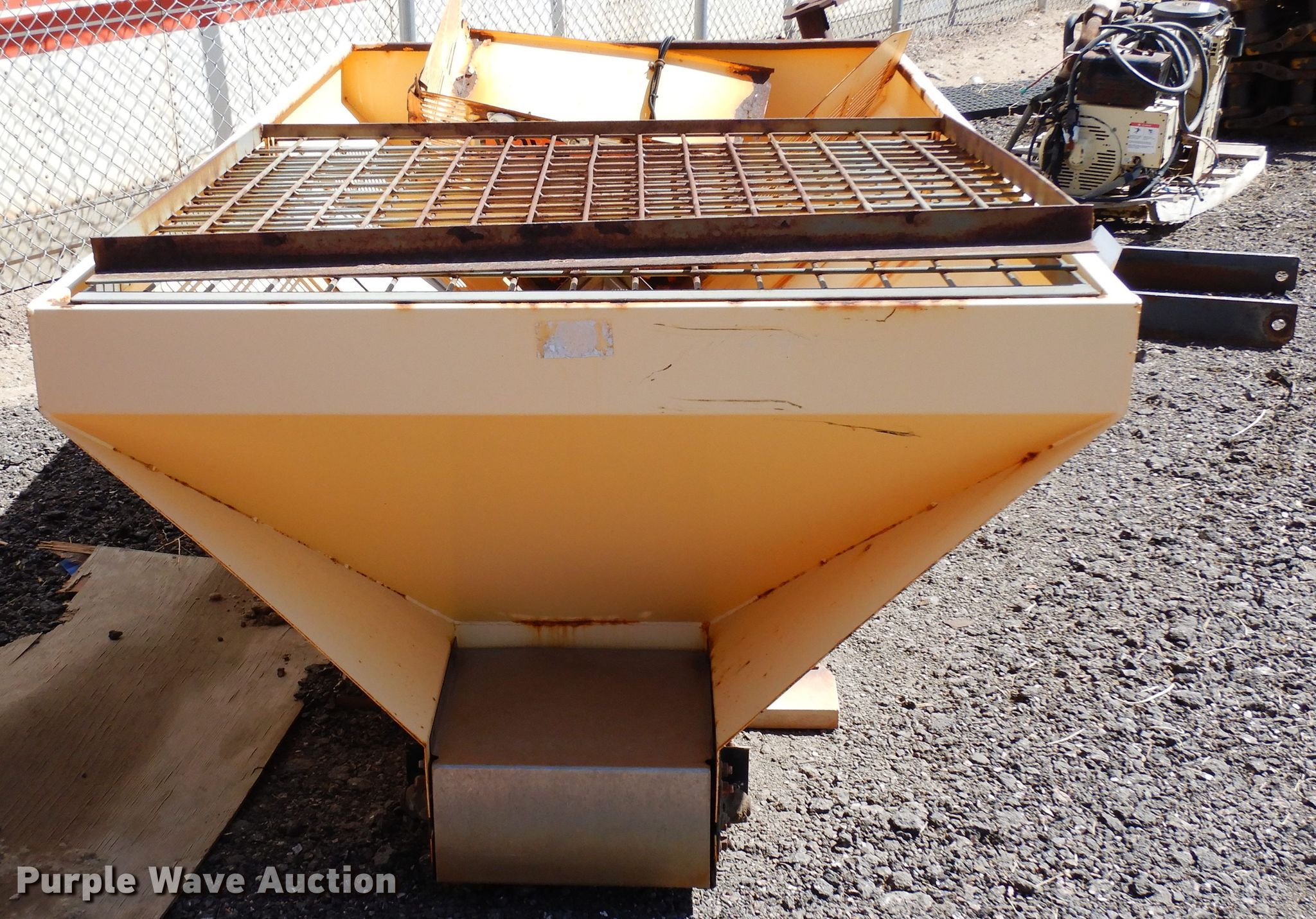 Meyer Diamond spreader in Colorado Springs, CO | Item LT9800 sold ...