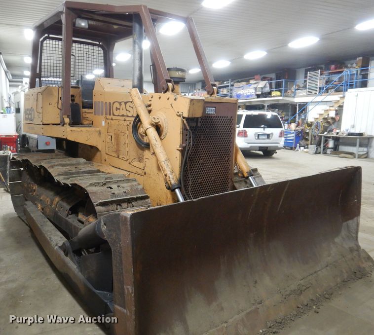 1987 Case 1550 dozer in Hutchinson, MN | Item DL5964 sold | Purple Wave
