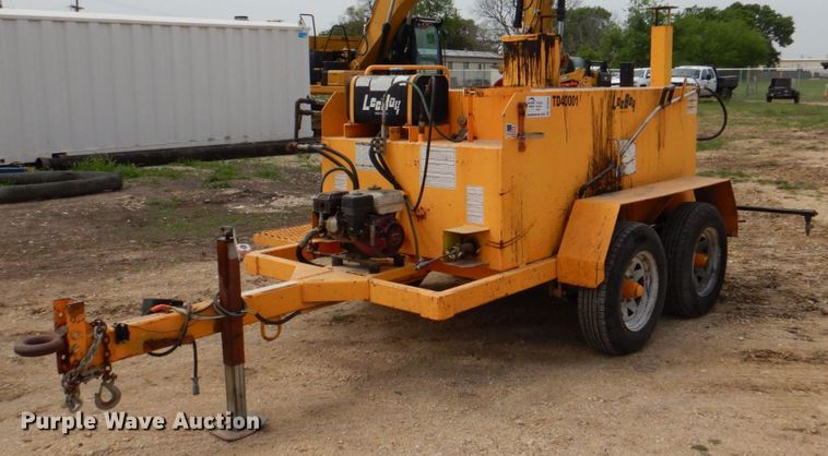 2003 LeeBoy 500 tack distributor in Lockhart, TX | Item DP3930 sold ...