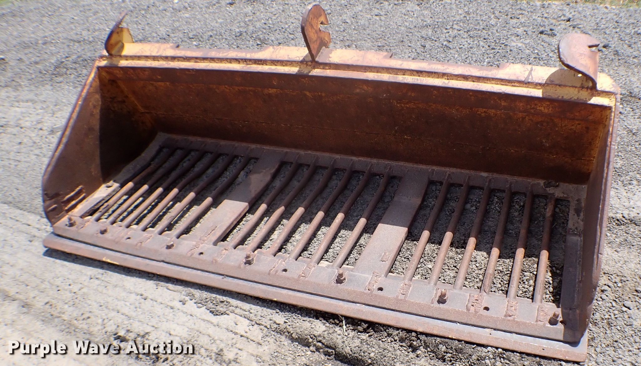 75" W skid steer bucket in Edmond, OK | Item IY9232 sold | Purple Wave