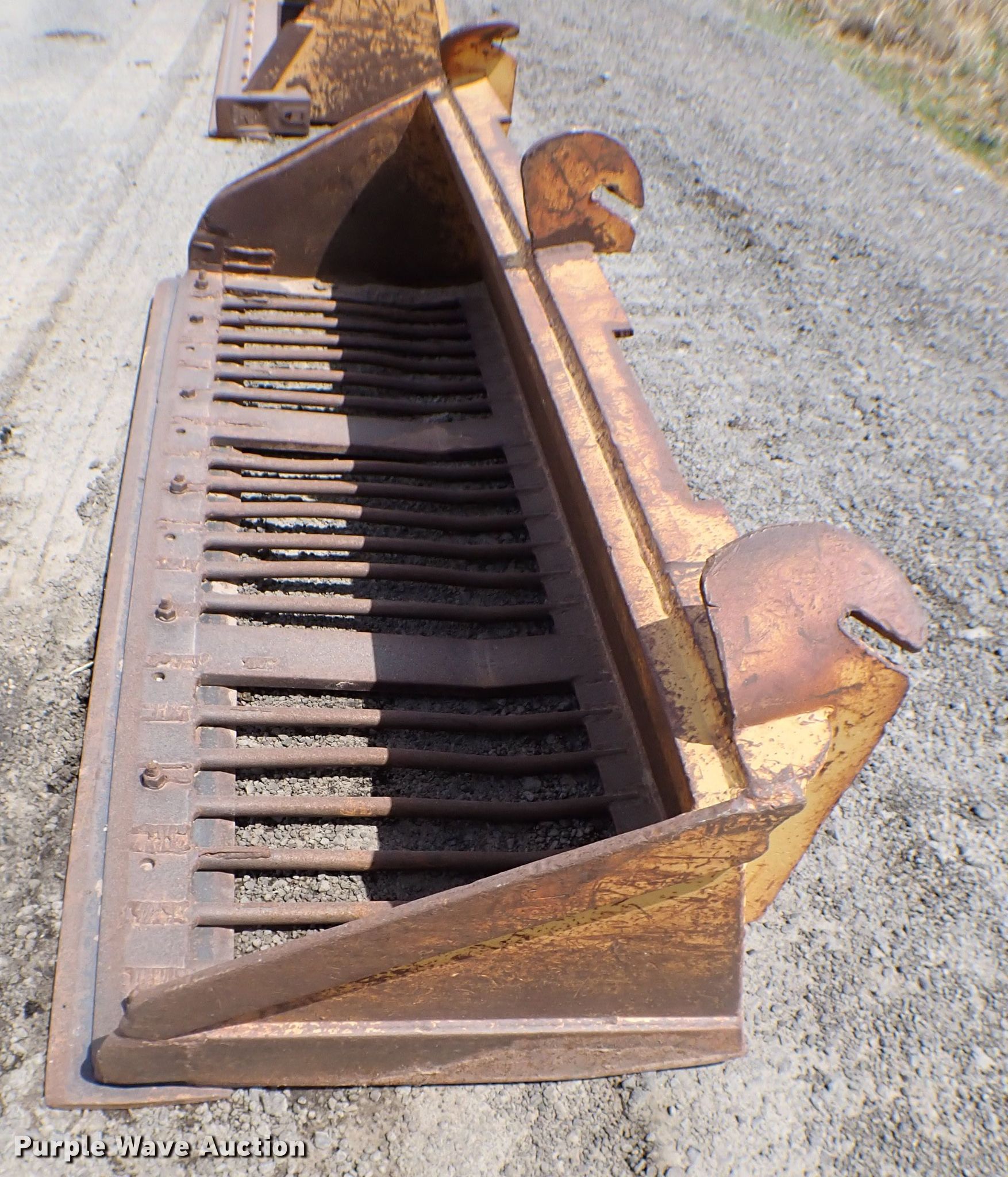 75" W skid steer bucket in Edmond, OK | Item IY9232 sold | Purple Wave