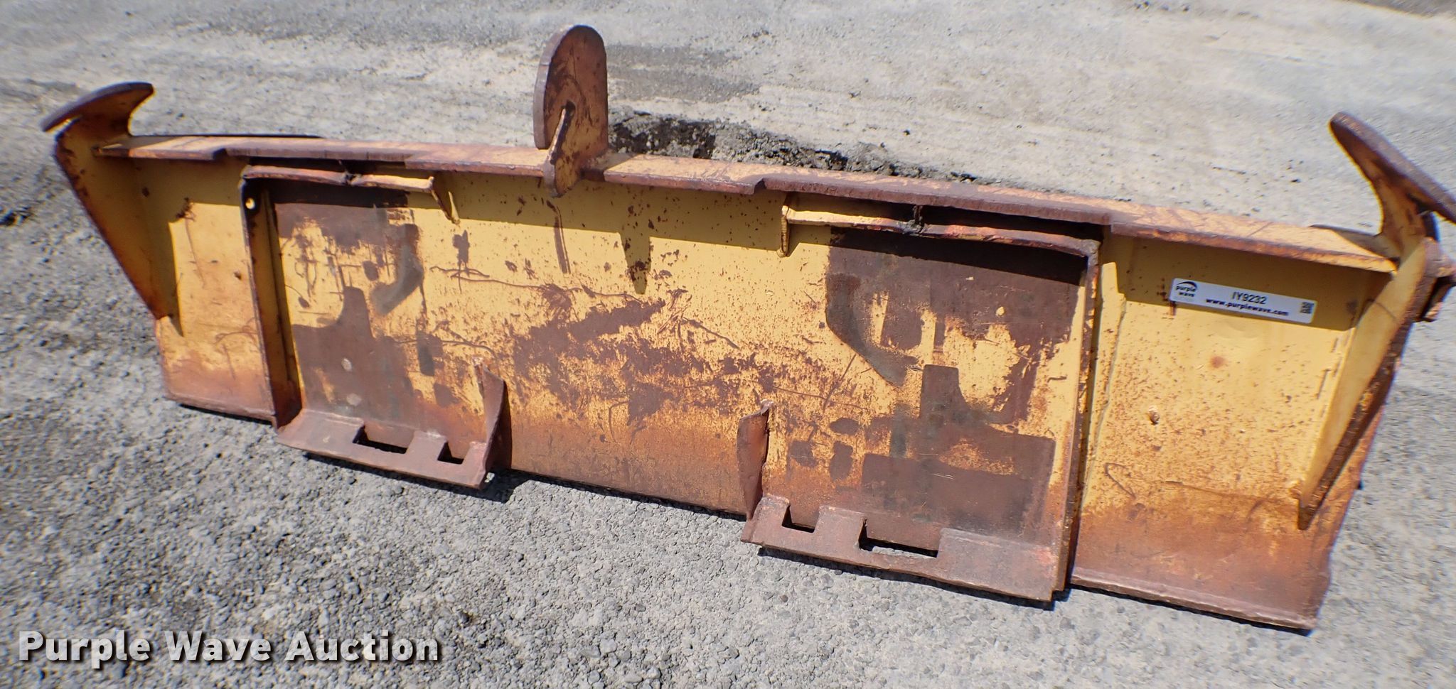 75" W skid steer bucket in Edmond, OK | Item IY9232 sold | Purple Wave