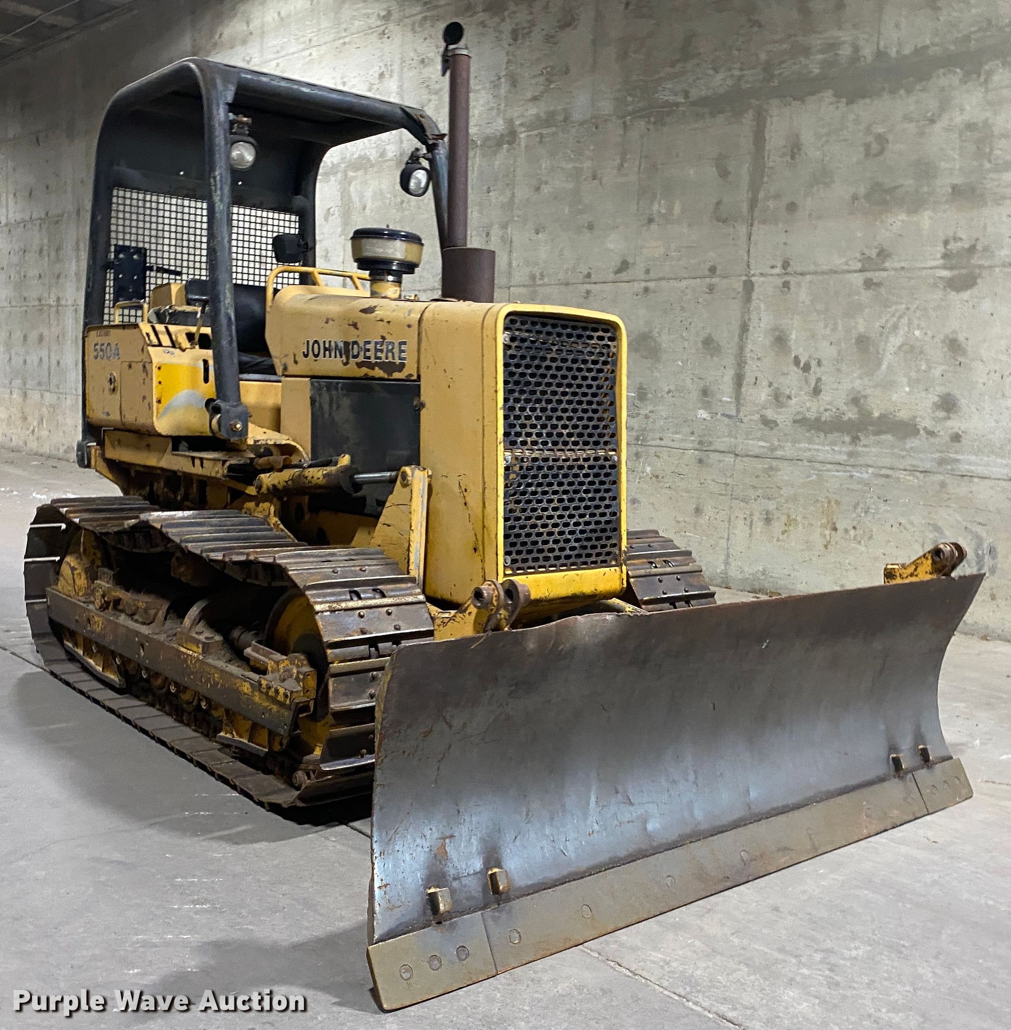 1984 John Deere 550A dozer in Tulsa, OK | Item JL9034 sold | Purple Wave