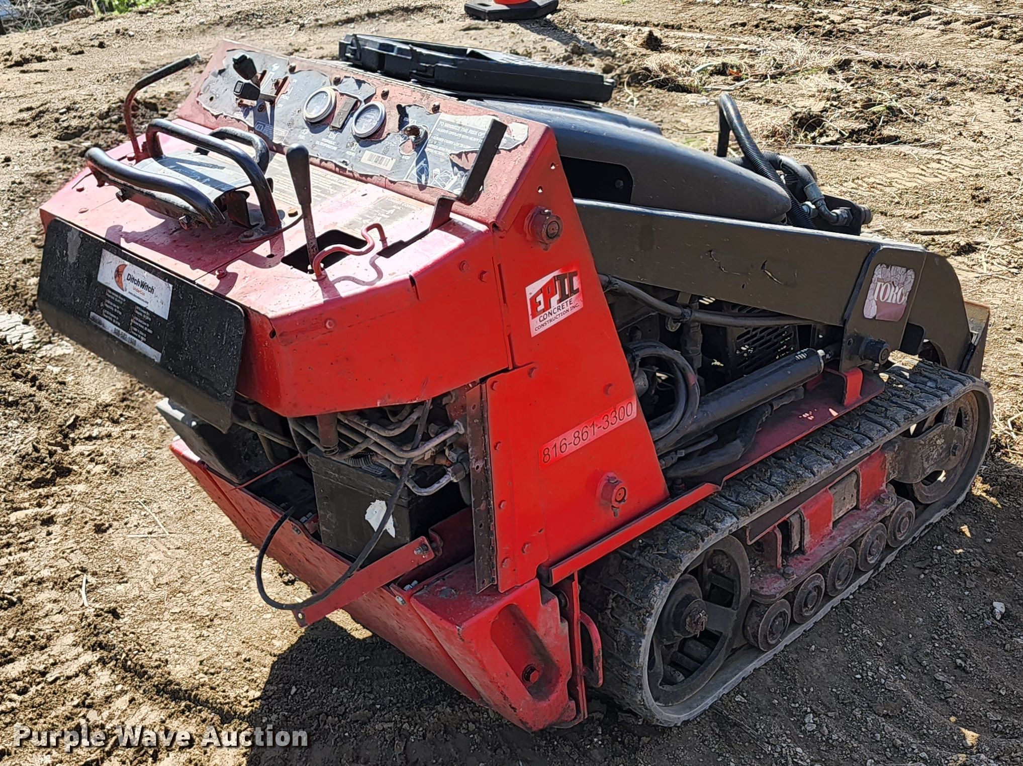 Toro 22306 compact utility loader in Independence, MO | Item KT9801 ...