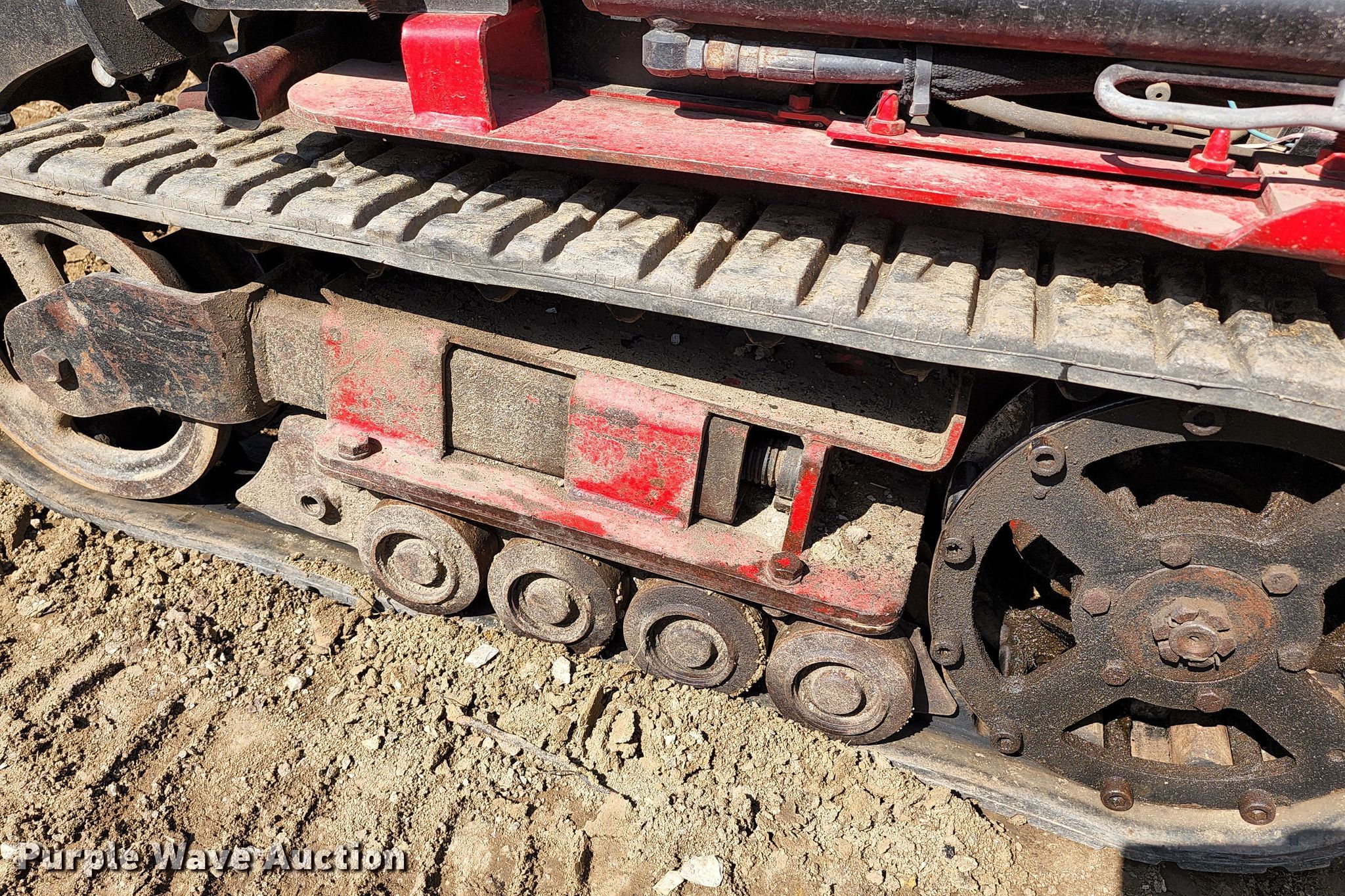 Toro 22306 compact utility loader in Independence, MO | Item KT9801 ...