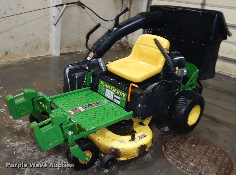 2015 John Deere Z235 ZTR lawn mower in Atchison, KS | Item KM9510 sold ...