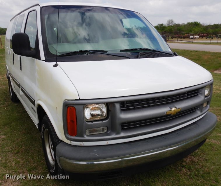 1998 Chevrolet Express 1500 van in Ardmore, OK | Item KR9784 sold ...
