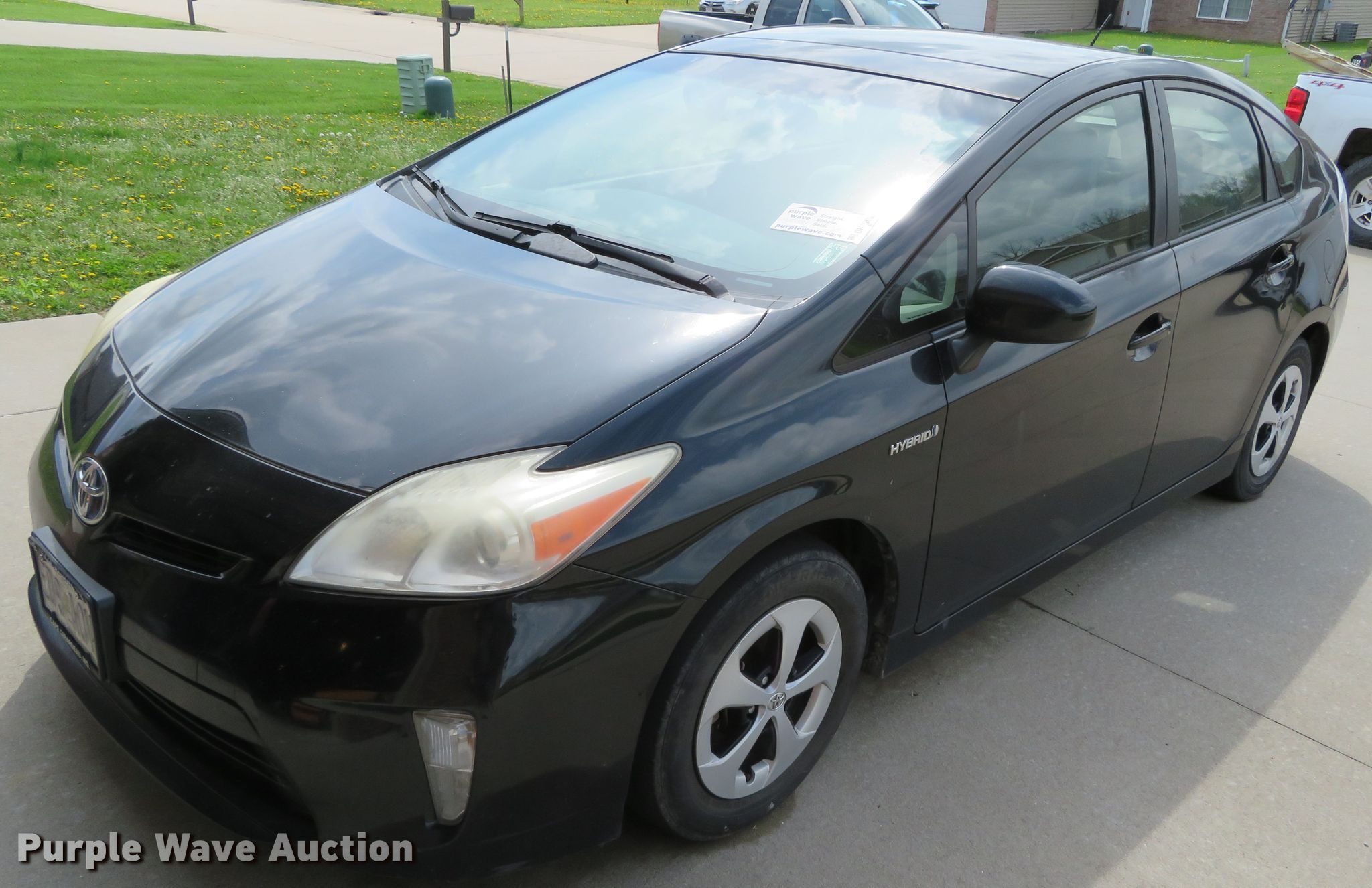 2013 Toyota Prius in Cape Girardeau, MO | Item DN7950 sold | Purple Wave