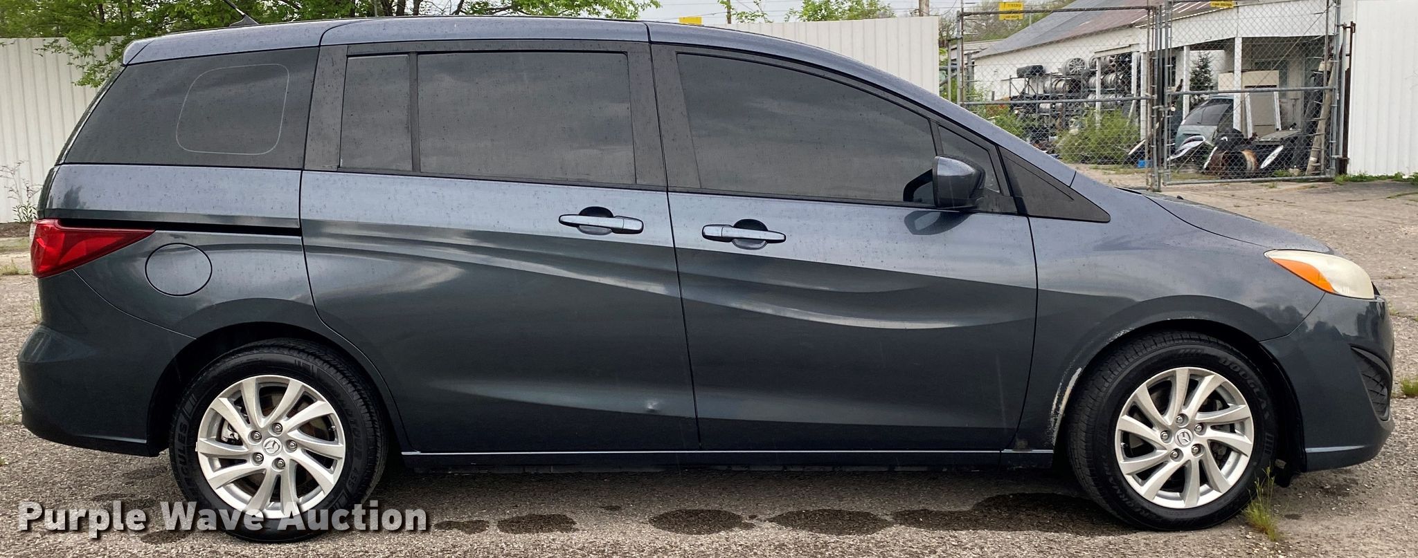 2011 Mazda Mazda5 van in Catoosa, OK | Item JL9027 sold | Purple Wave