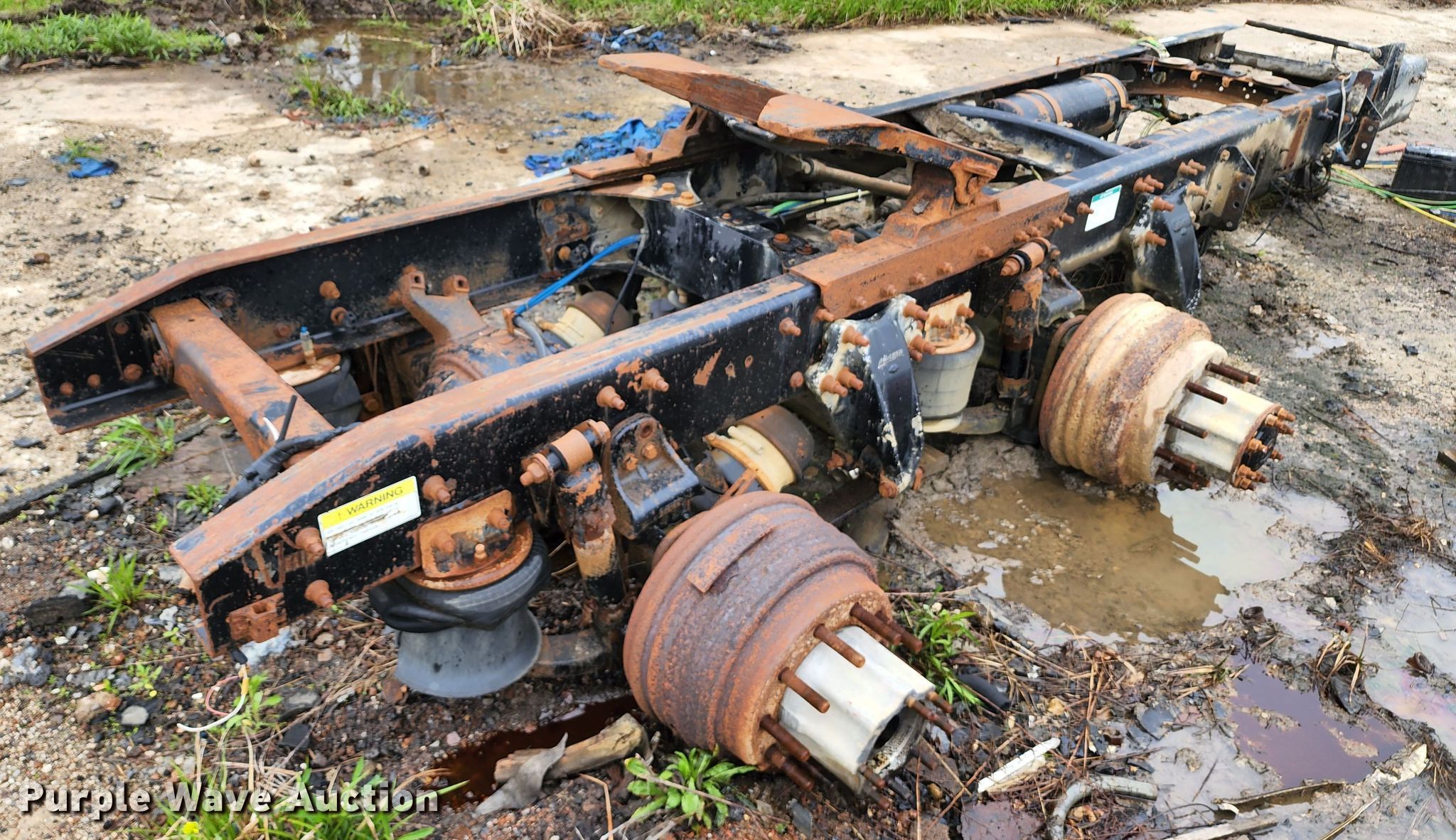 Semi truck axles in Odessa, MO | Item KF9131 sold | Purple Wave