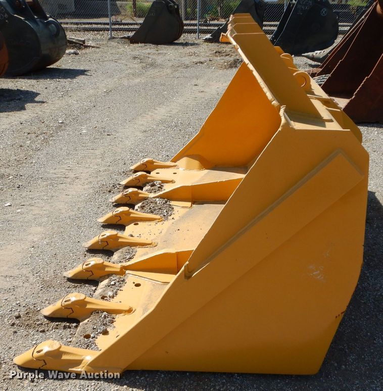 Caterpillar 953 101"W loader bucket in Kansas City, KS | Item JX9167 ...