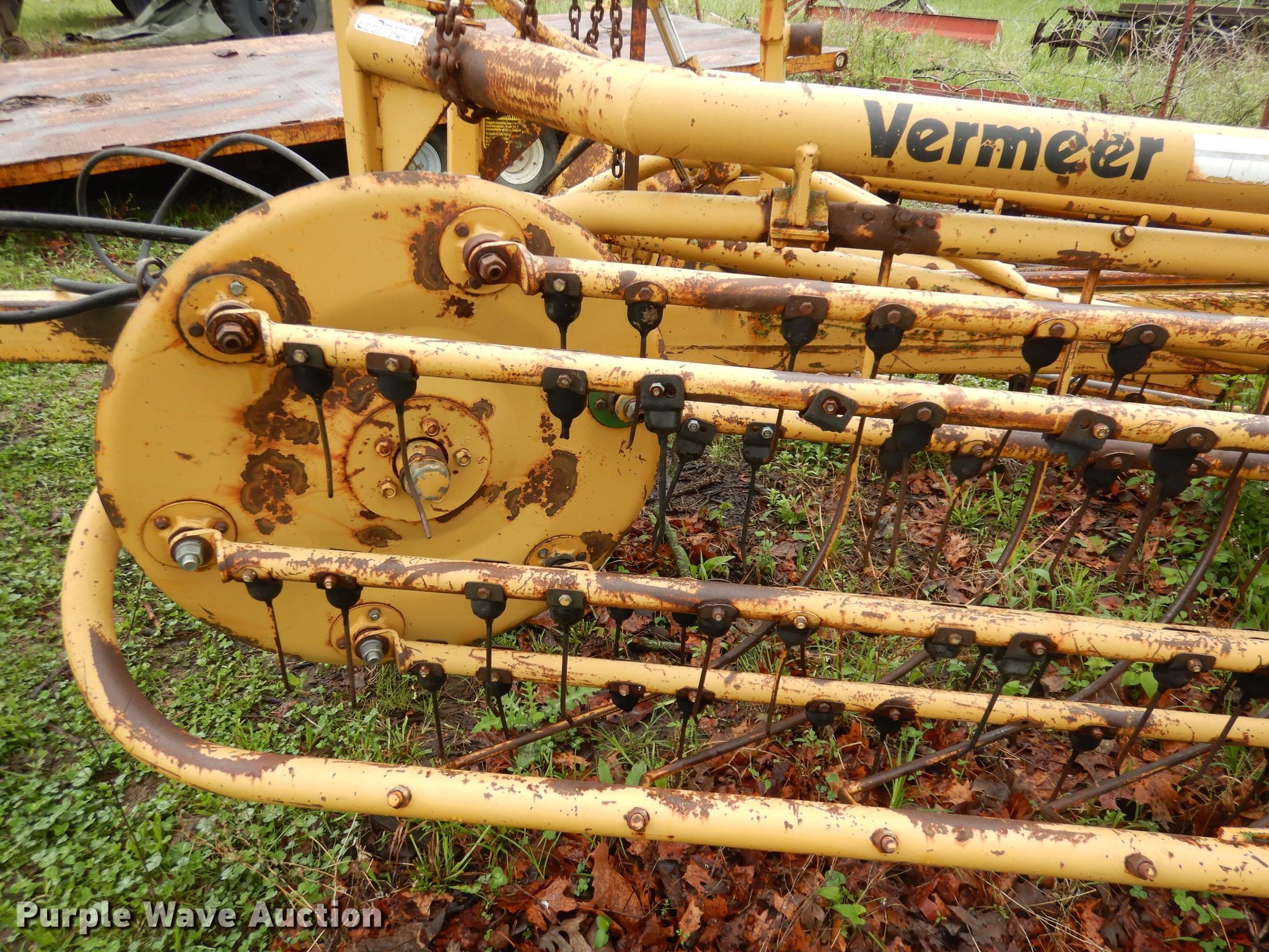 1989 Vermeer R23 hay rake in Topeka, KS | Item DT9873 sold | Purple Wave