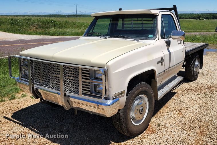 1983 Chevrolet K20 flatbed pickup truck in Cole Camp, MO | Item DL6523 ...