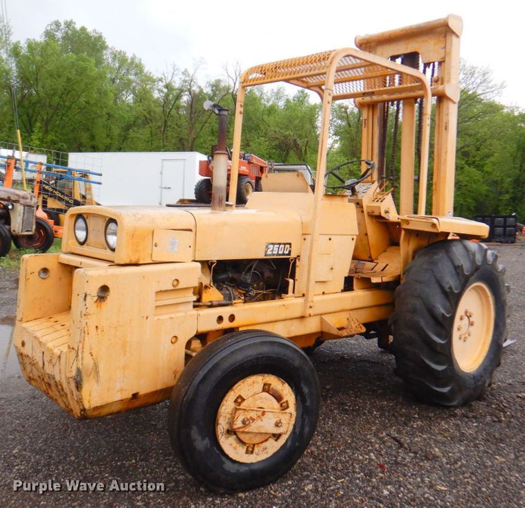 Massey Ferguson 2500 forklift in Tonganoxie, KS | Item DM6201 sold ...