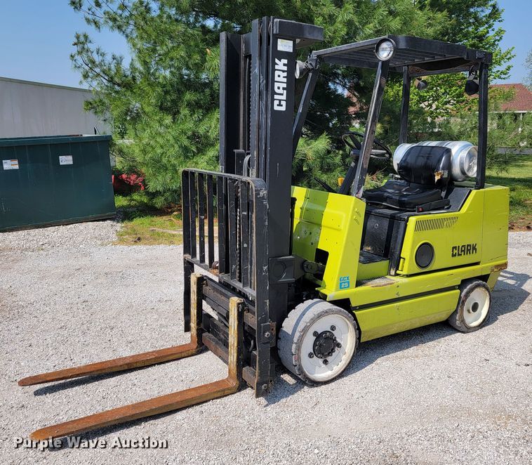 Clark GCX25 forklift in Monett, MO | Item JL9500 sold | Purple Wave