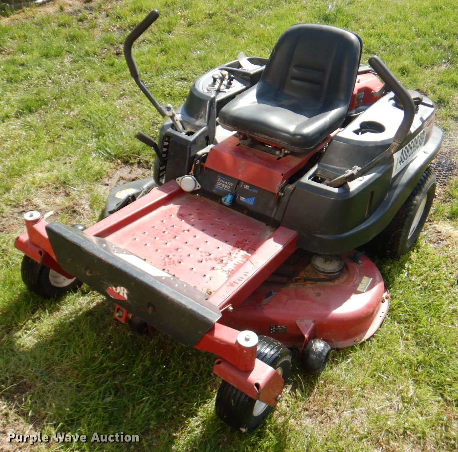 Toro 74631 ZTR lawn mower in Olathe, KS | Item DM6180 sold | Purple Wave