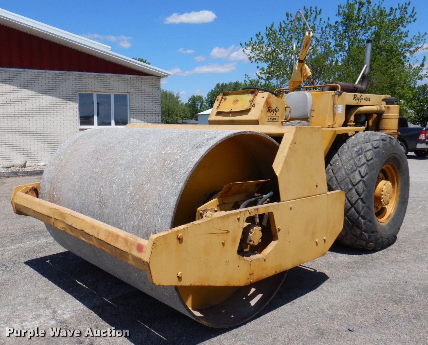 Raygo 400A single drum vibratory roller in Oakland, IL | Item DL3755 ...
