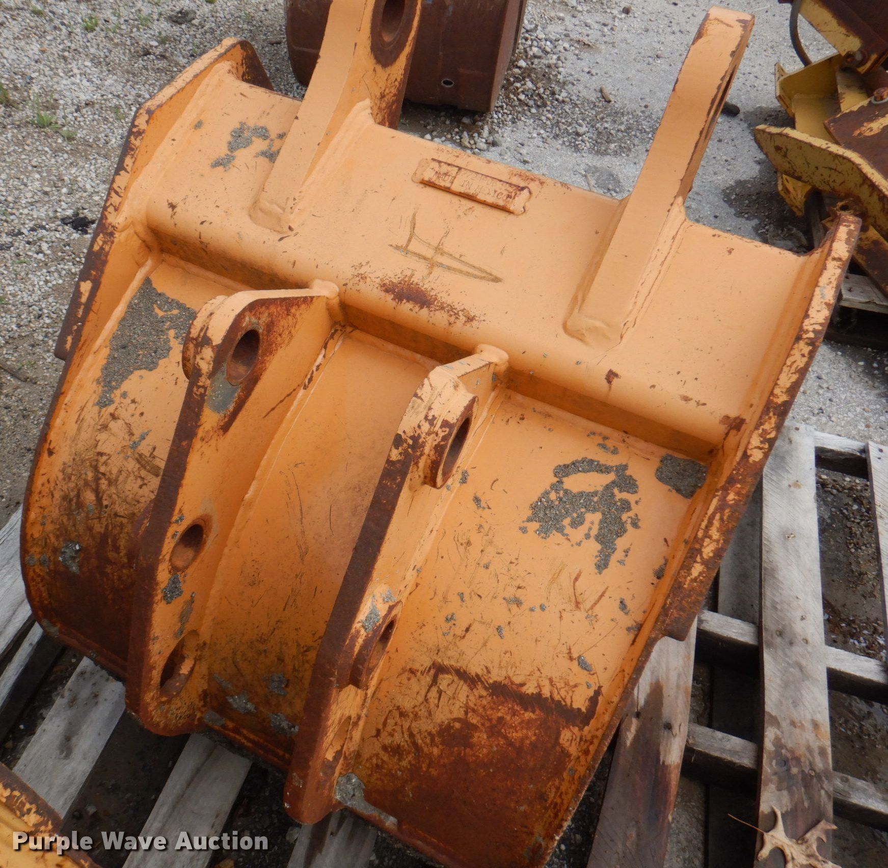 (2) backhoe buckets in Shawnee, KS | Item DM6216 sold | Purple Wave