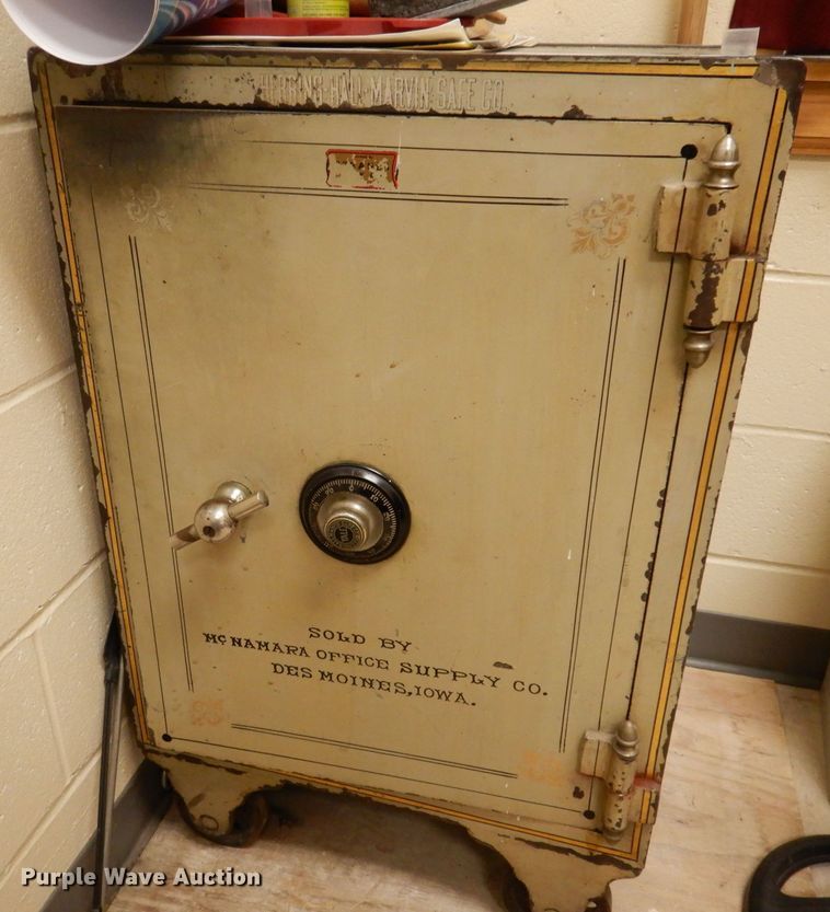 Herring-Hall-Marvin Safe Co. safe in Des Moines, IA | Item KN9973 sold ...