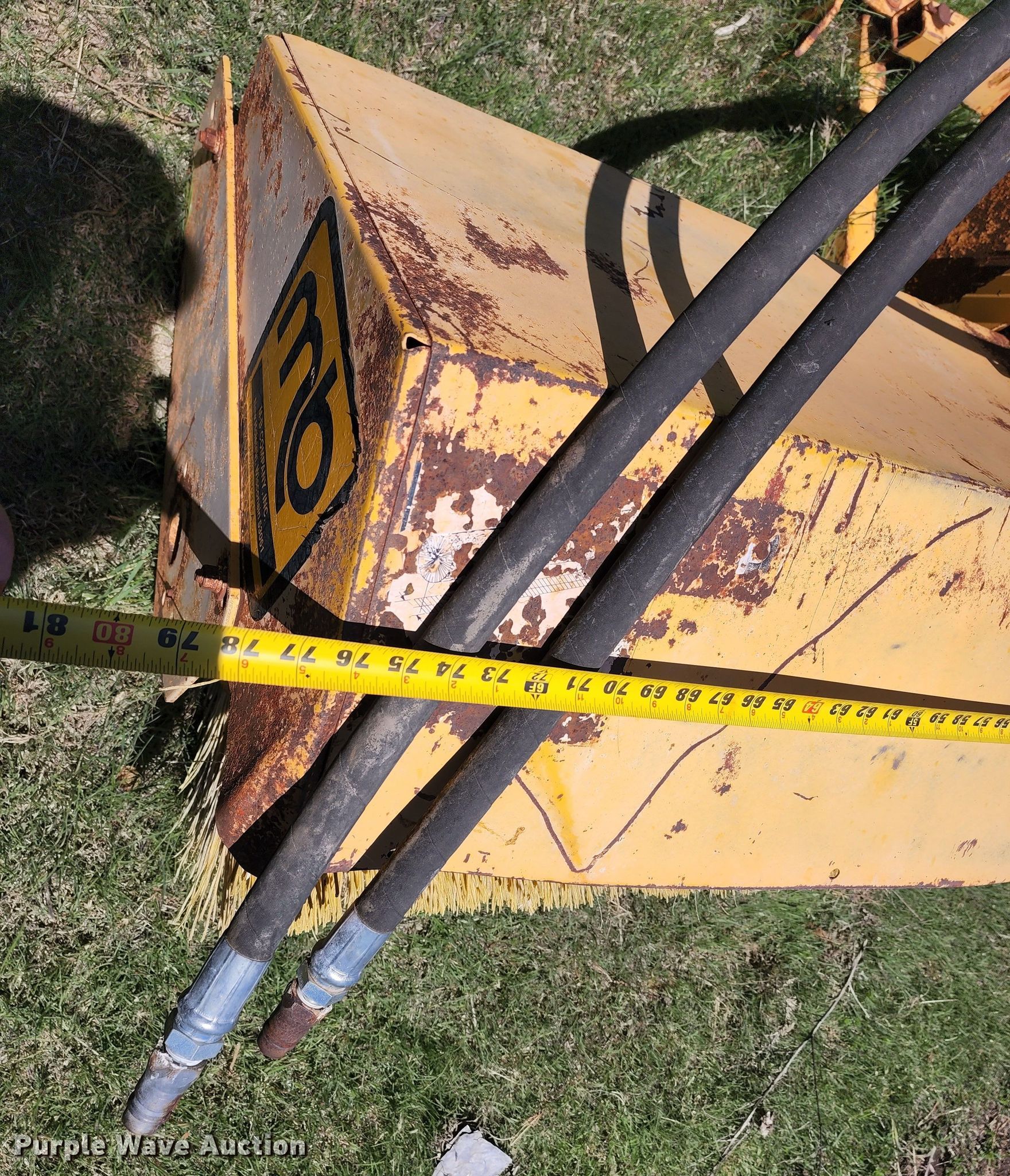 MB broom in Hays, KS | Item KC9475 sold | Purple Wave