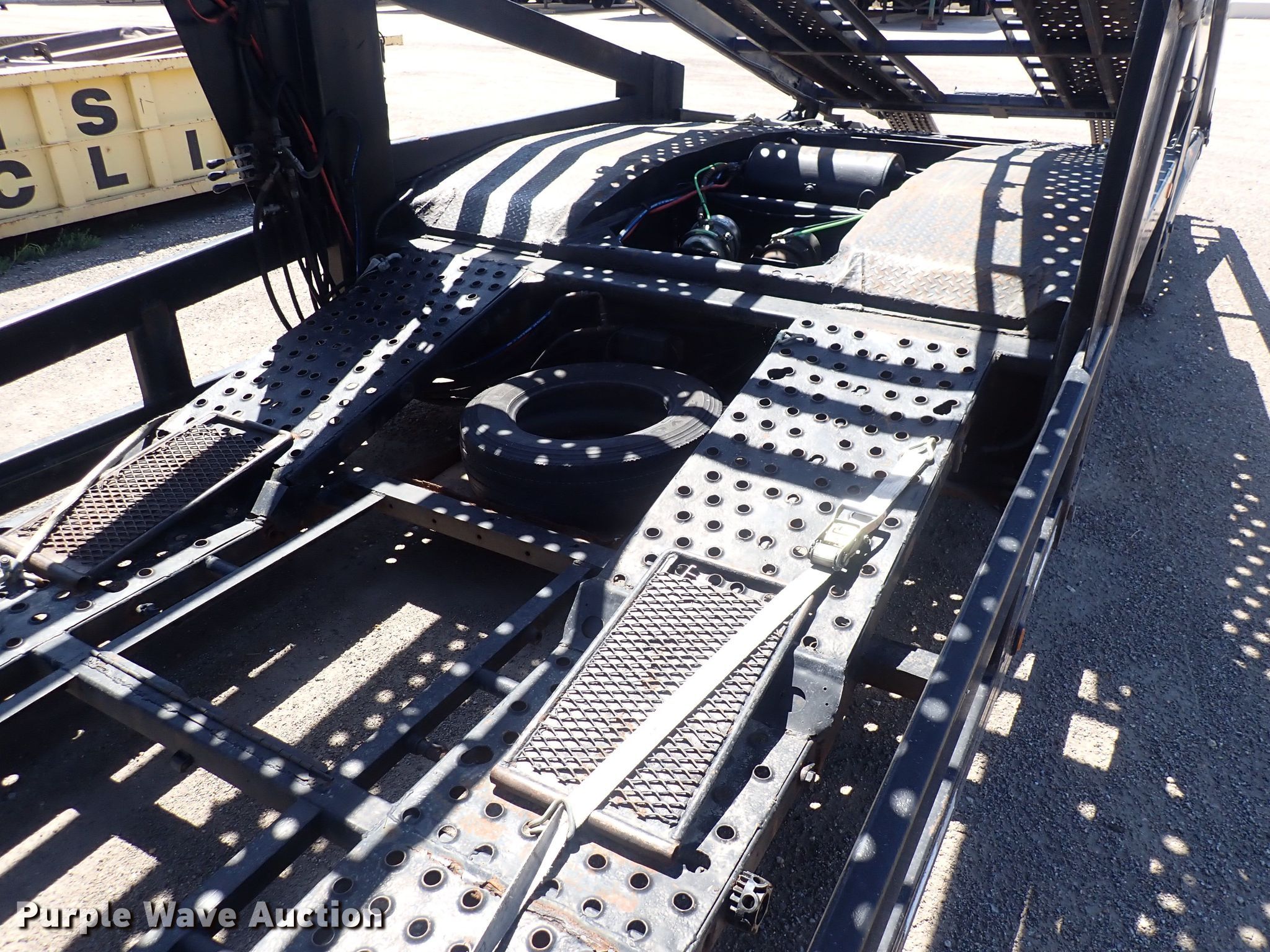 1998 Wanco car carrier in Wichita, KS | Item DS7051 sold | Purple Wave