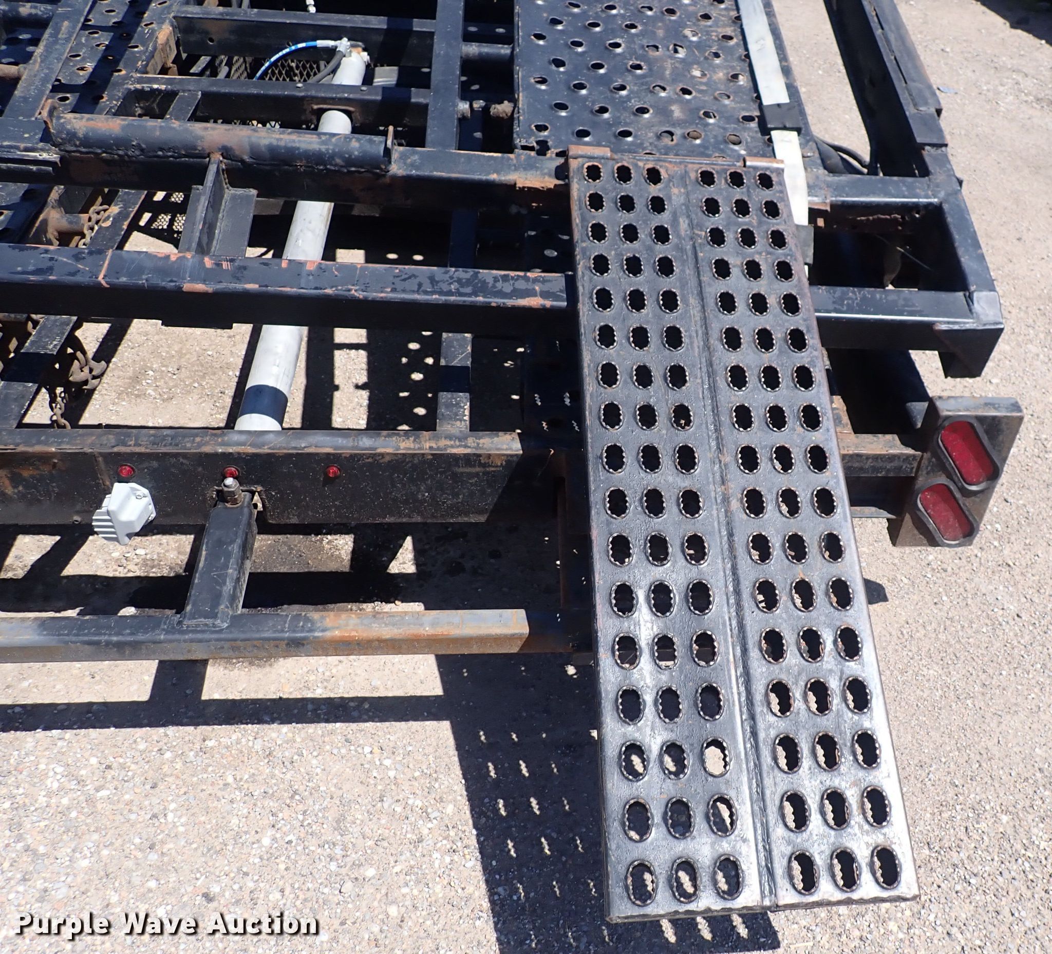 1998 Wanco car carrier in Wichita, KS | Item DS7051 sold | Purple Wave